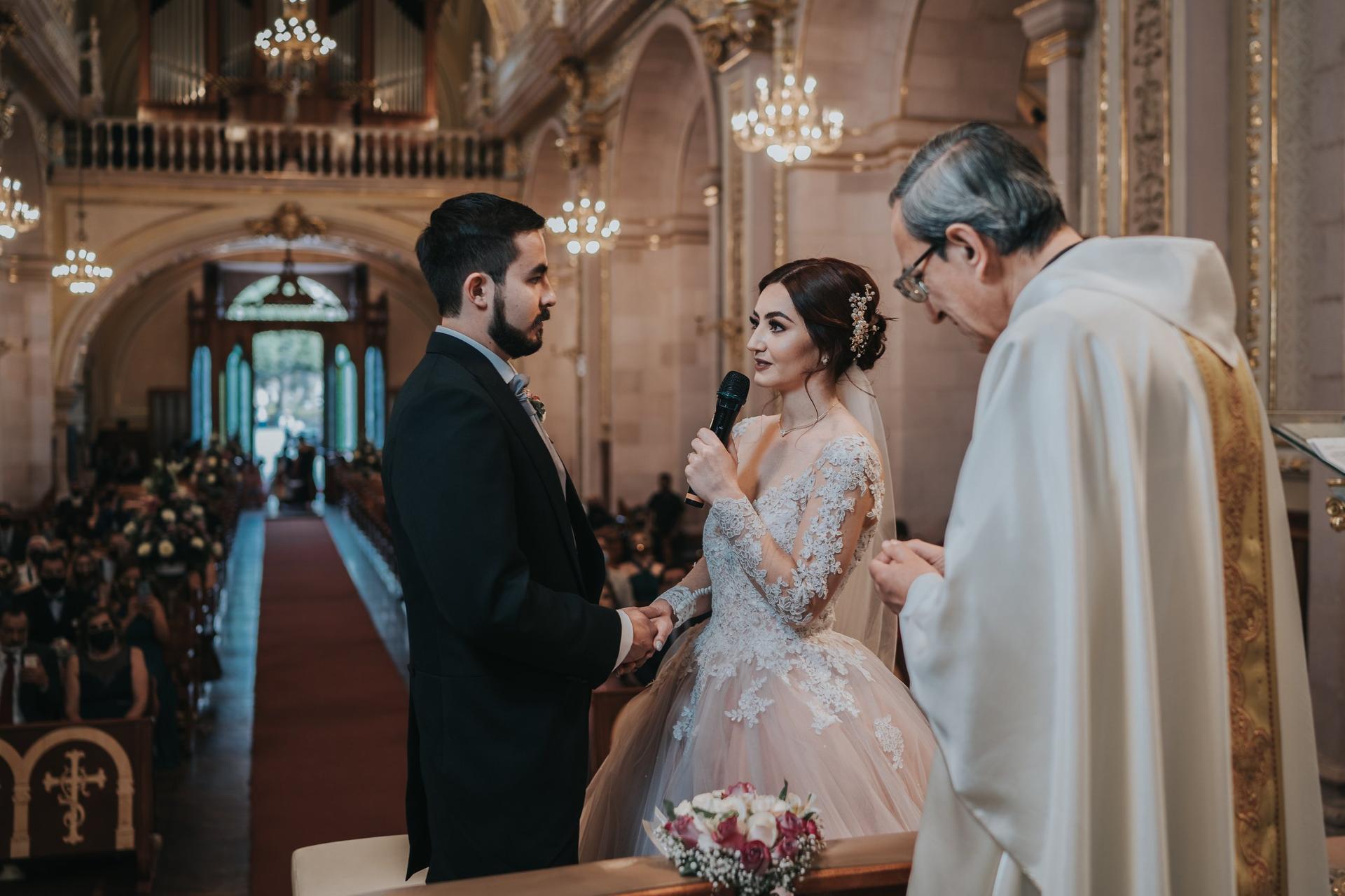 ¿Cuál es la estructura de la ceremonia católica? Paso a paso de la misa ...