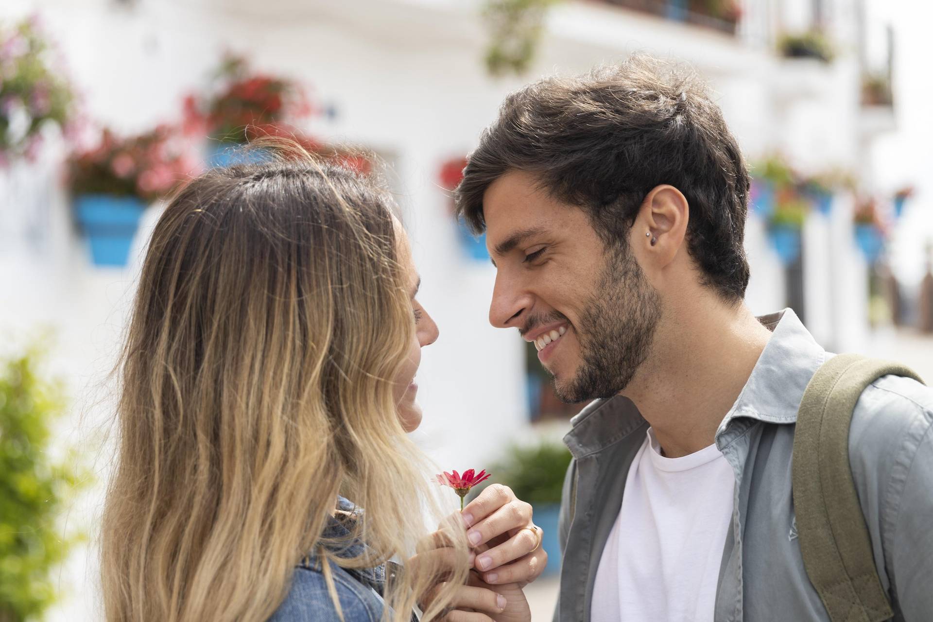 Los 50 mejores piropos para hombres: ¡conquístalos con humor y coqueteo ...