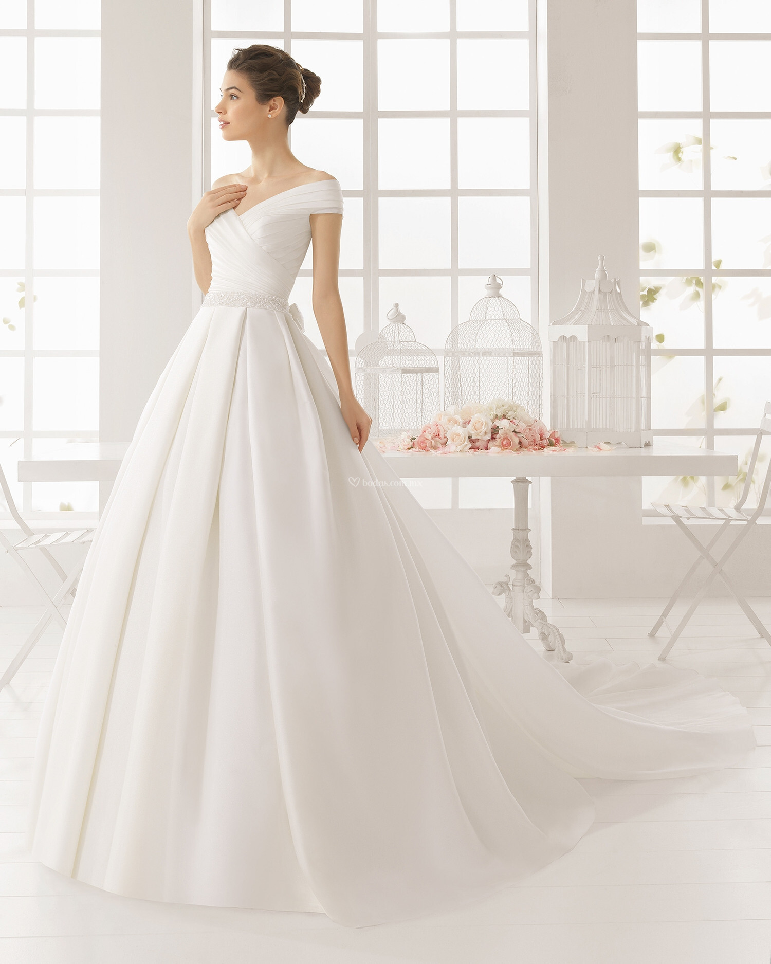Vestido de Novia de Aire Barcelona - 2016 MINERVA AIRE BARCELONA Vestido de Novia de Aire Barcelona - 2016 MINERVA AIRE BARCELONA