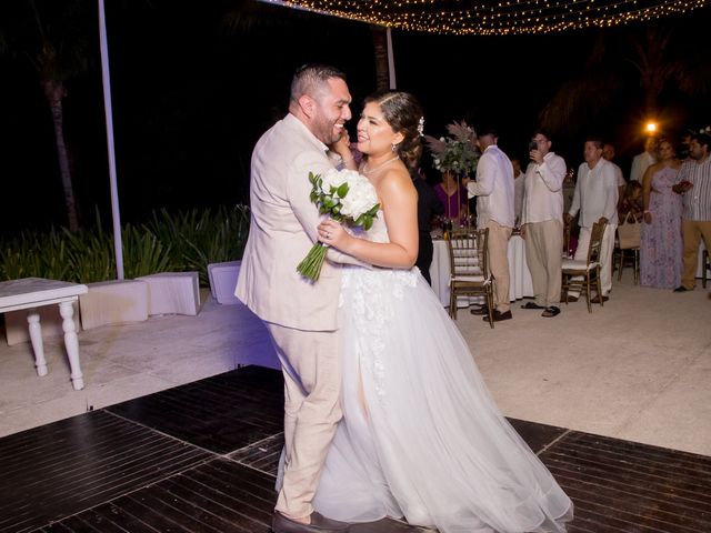 La boda de Cesár y Jocelyn en Cancún, Quintana Roo - Bodas.com.mx