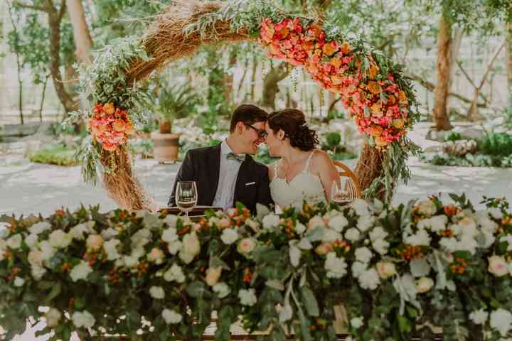 25 aros de flores para boda ¡para un romance redondo! - bodas.com.mx