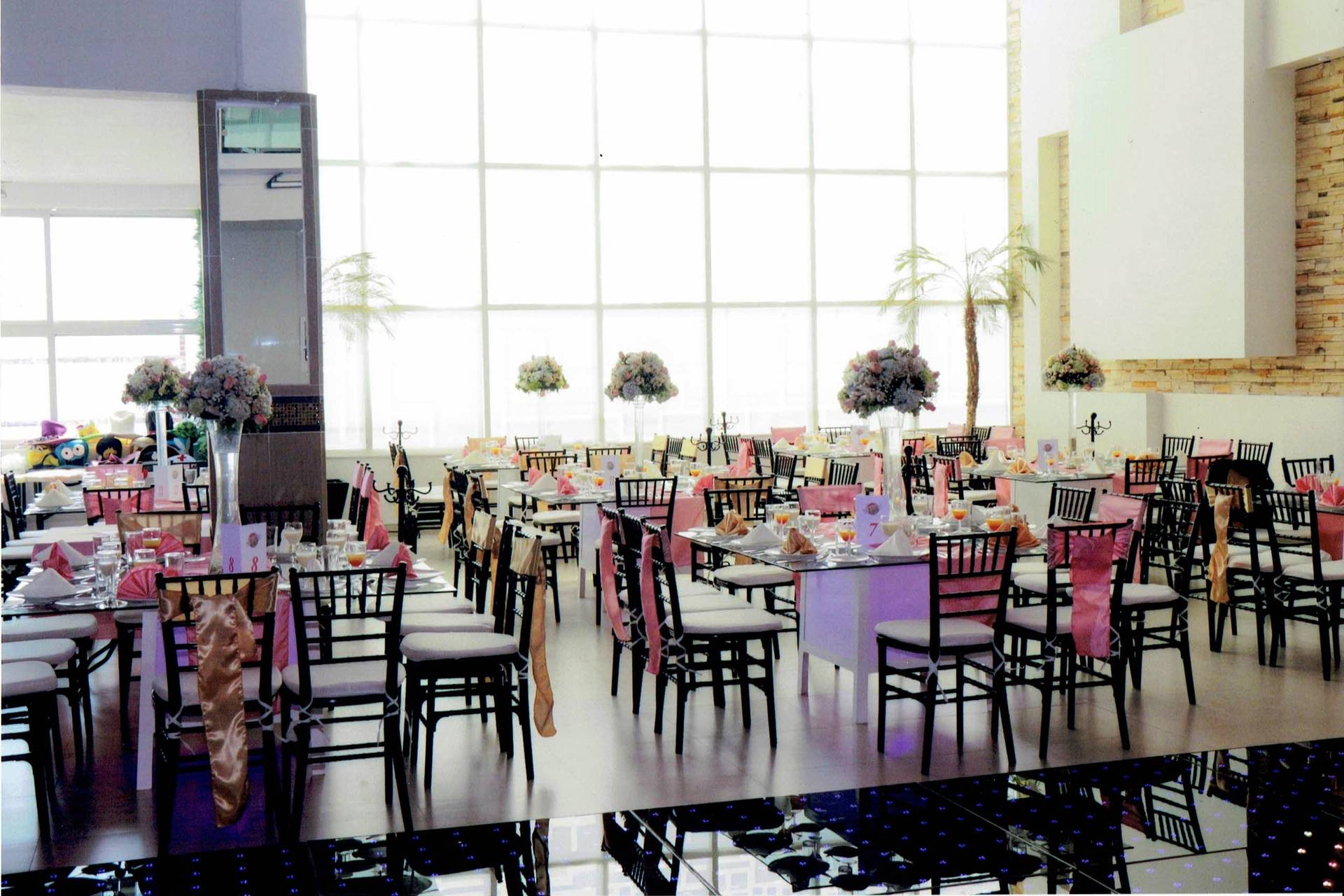 Party Hills Lounge - Consulta disponibilidad y precios