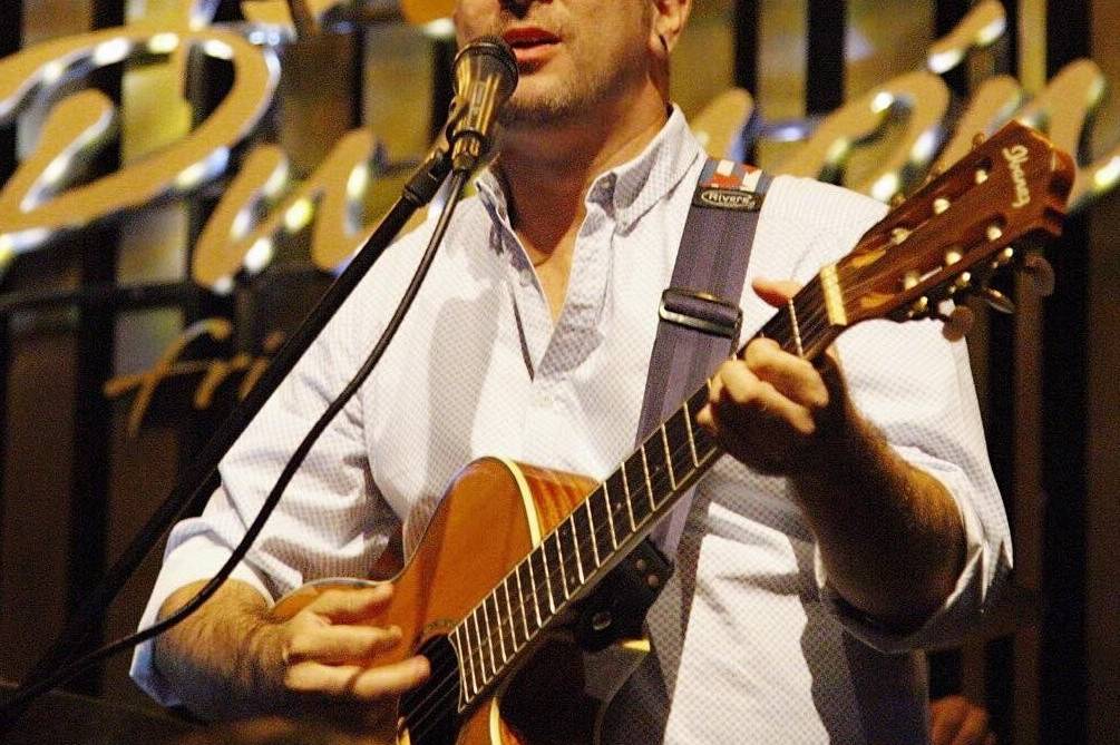 Javier Alcalá - Consulta disponibilidad y precios