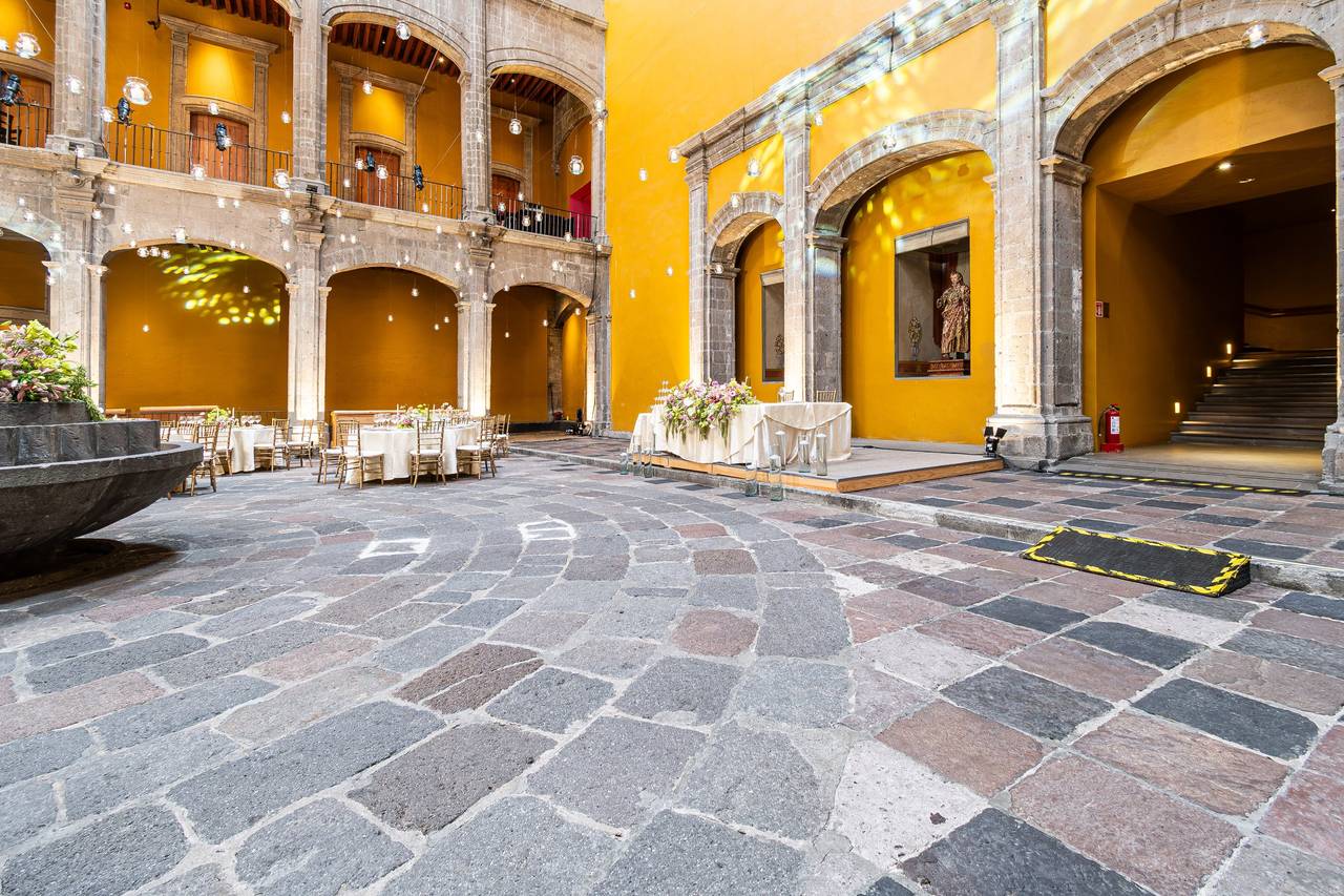 Club de Banqueros de México - Consulta disponibilidad y precios