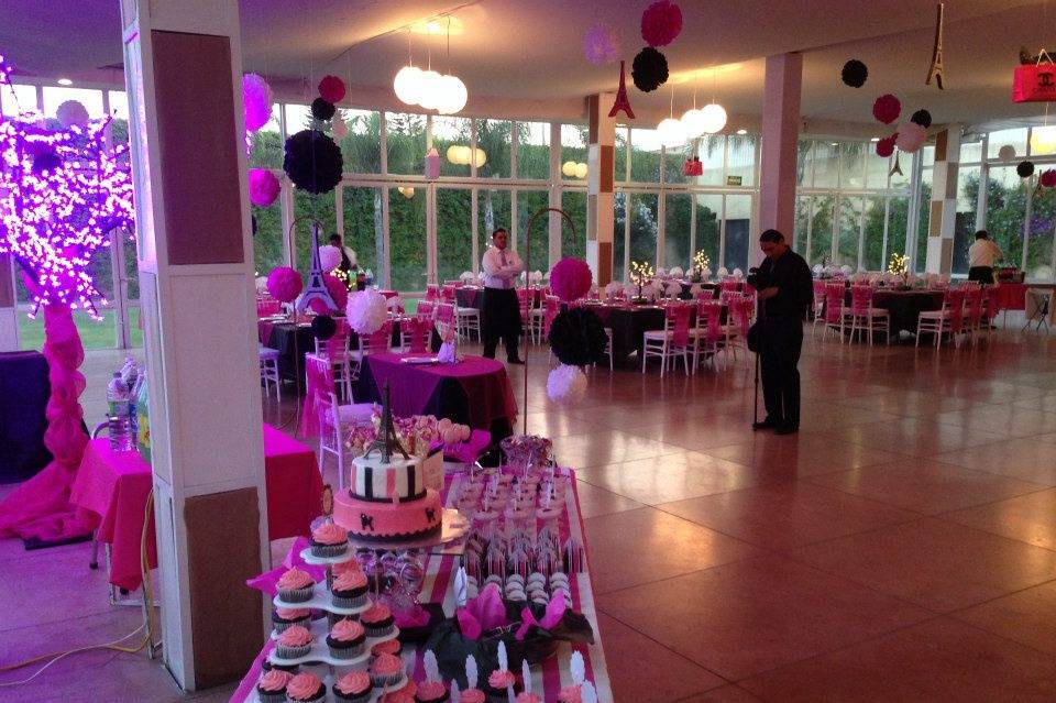 Cotillón Fiestas y Eventos - Consulta disponibilidad y precios