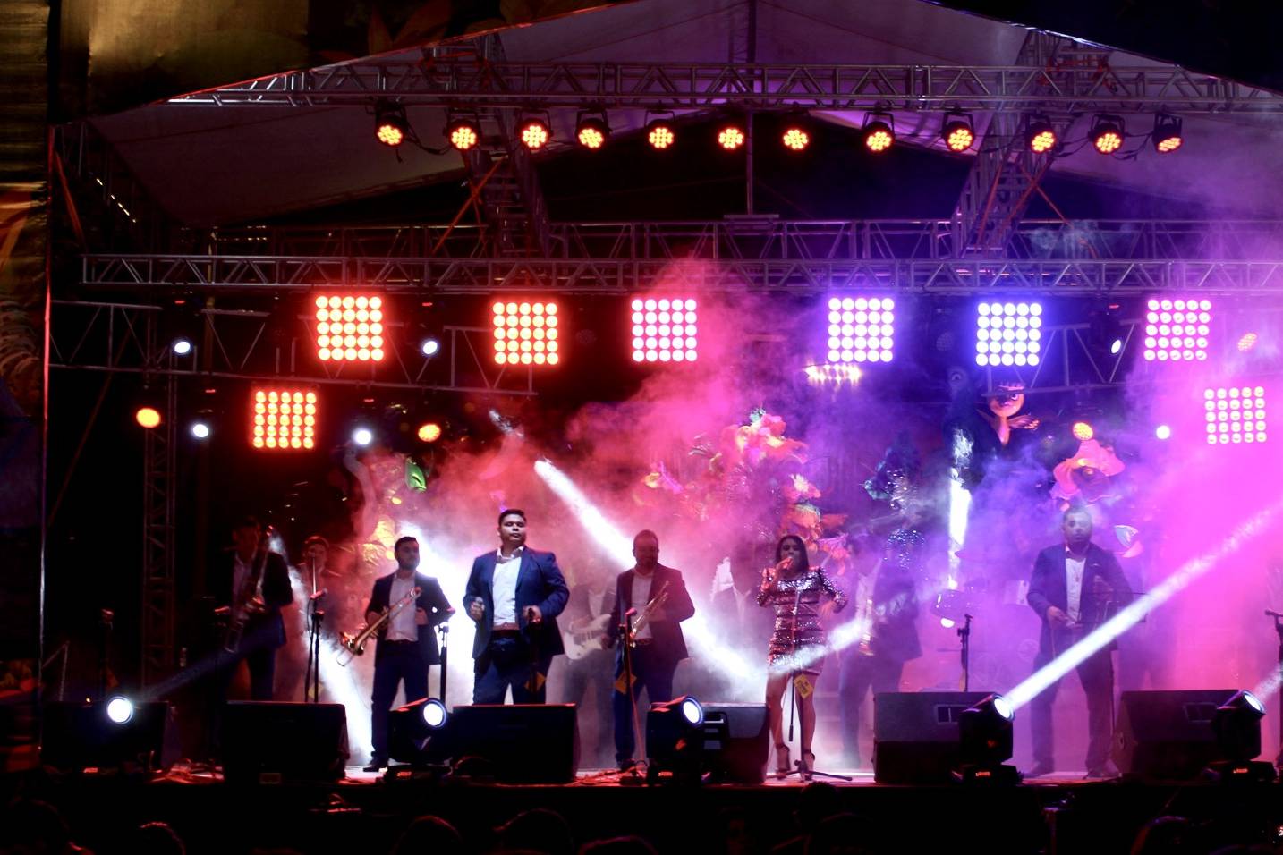 Banda Mónaco - Consulta disponibilidad y precios