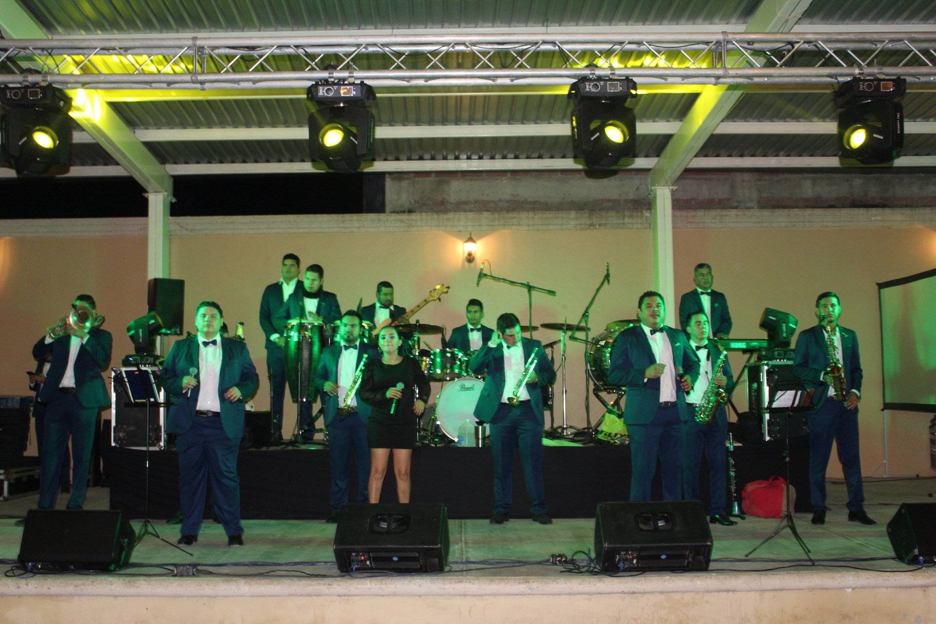 Banda Mónaco - Consulta disponibilidad y precios